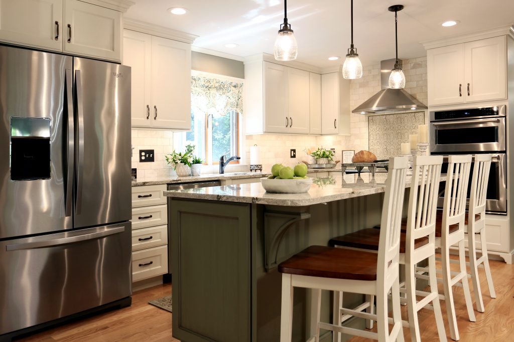 Traditional Wood Palace Kitchens Inc